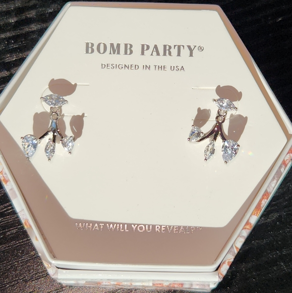 Bomb party | Jewelry | Bomb Party April 223 Always Dreaming | Poshmark